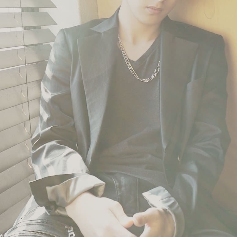 ABOUTU : DOYUN dévoile ses nouvelles photos. – KSTATION TV