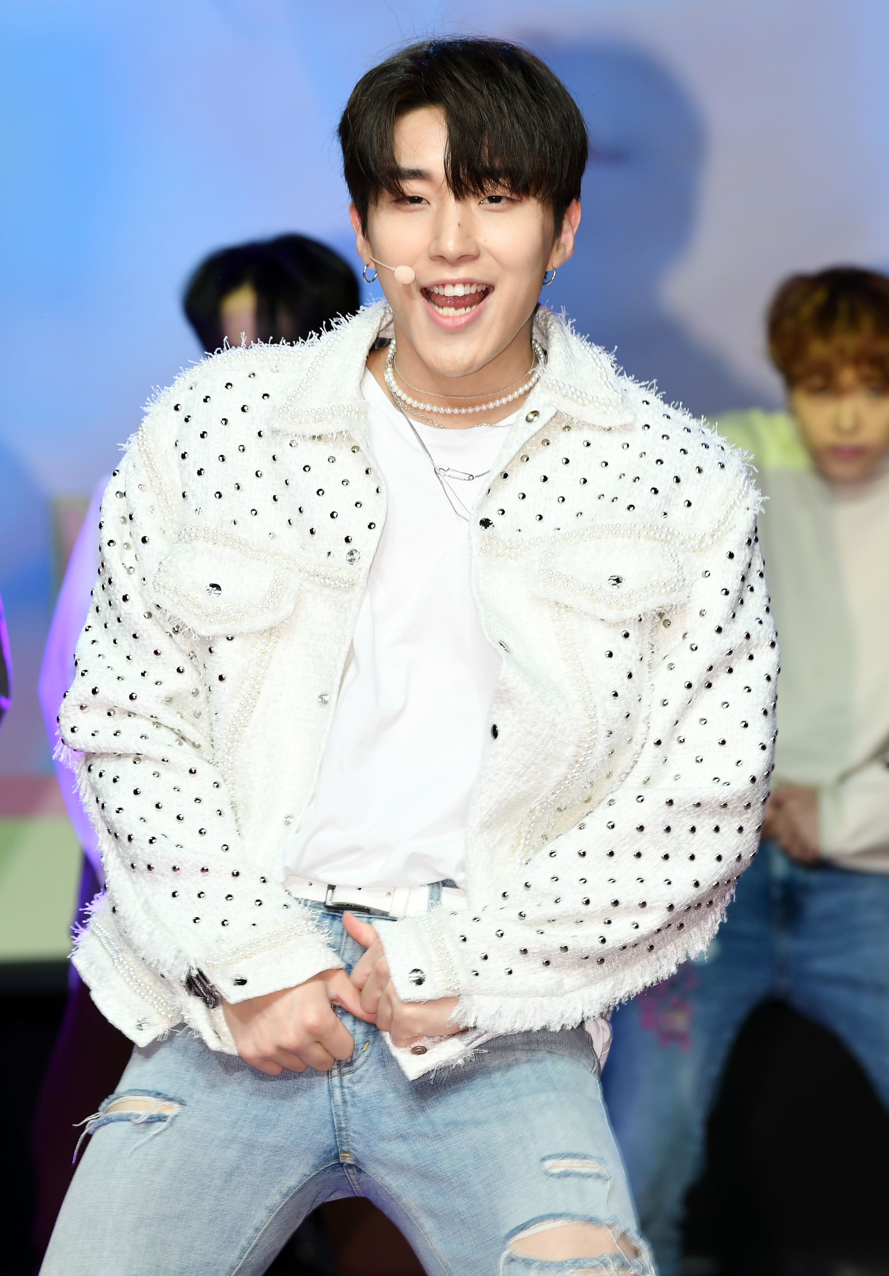 MOON JONG UP (11) – KSTATION TV