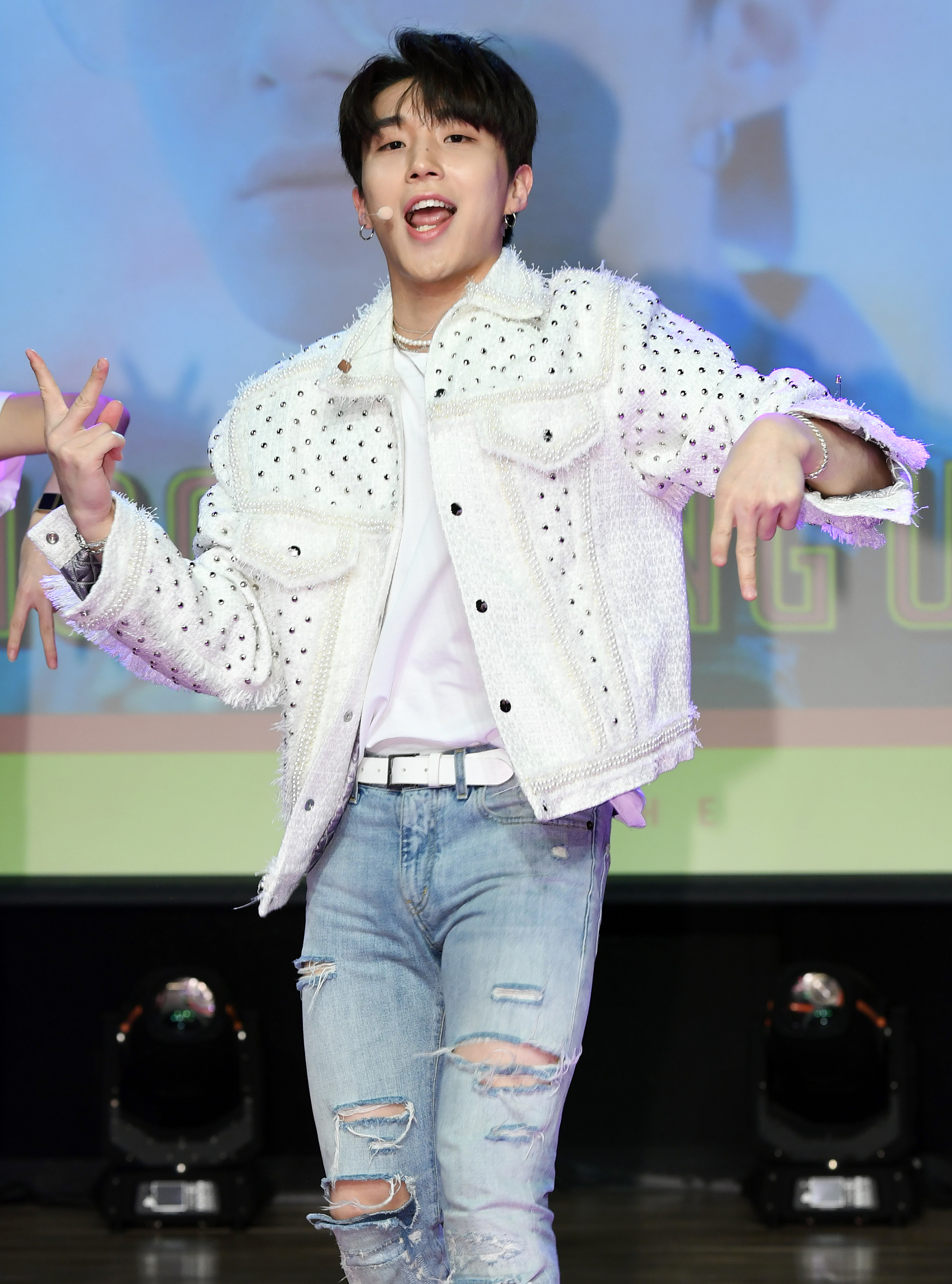 MOON JONG UP (7) – KSTATION TV