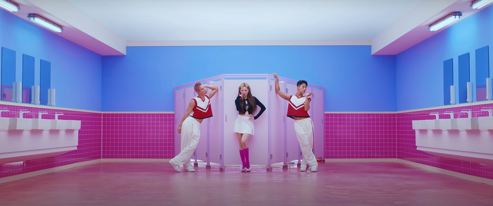 HYUNA : Un premier teaser MV pour « Nabillera » – KSTATION TV