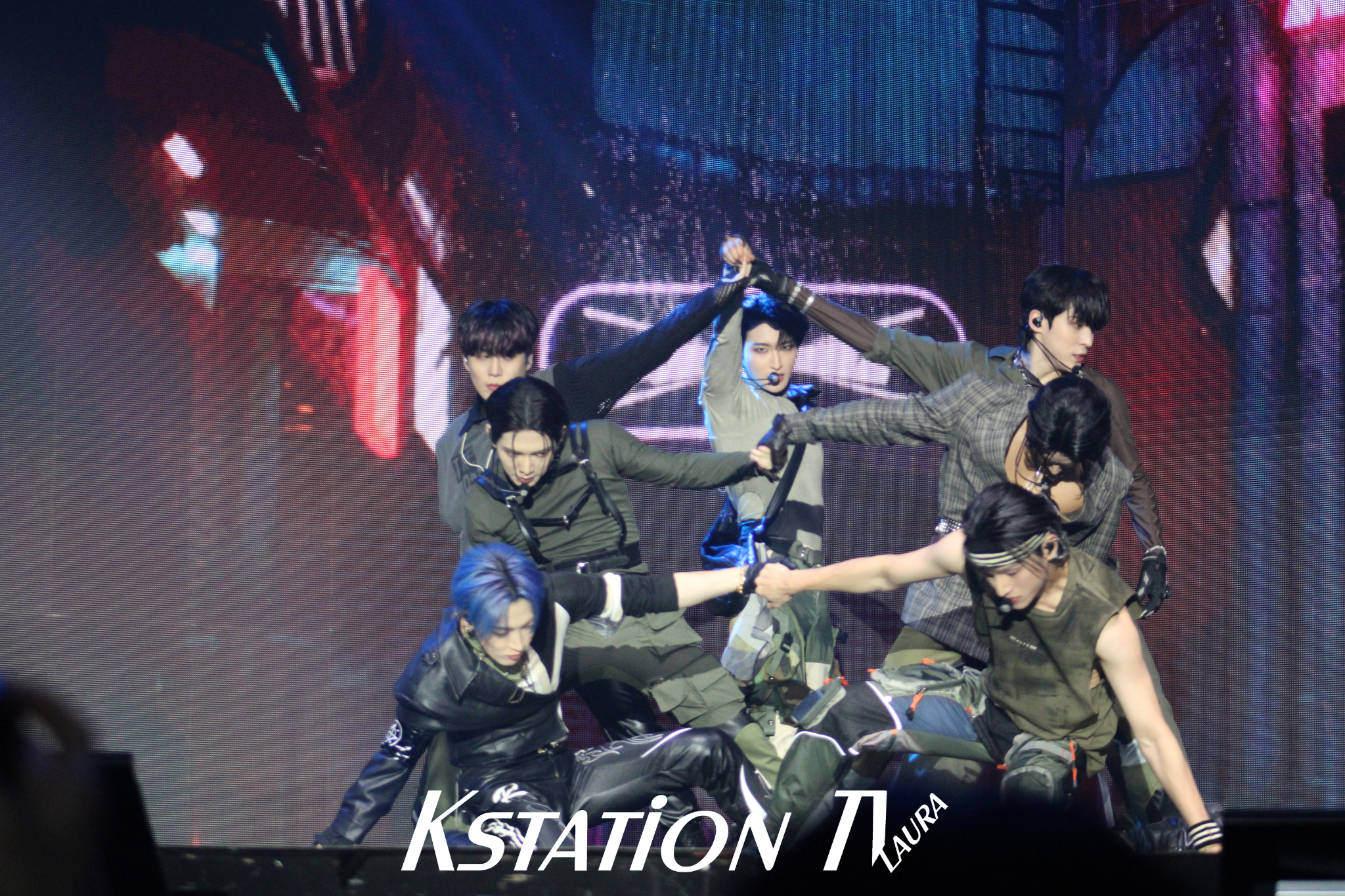 ATEEZ – Performance OUTLAW (7) – KSTATION TV