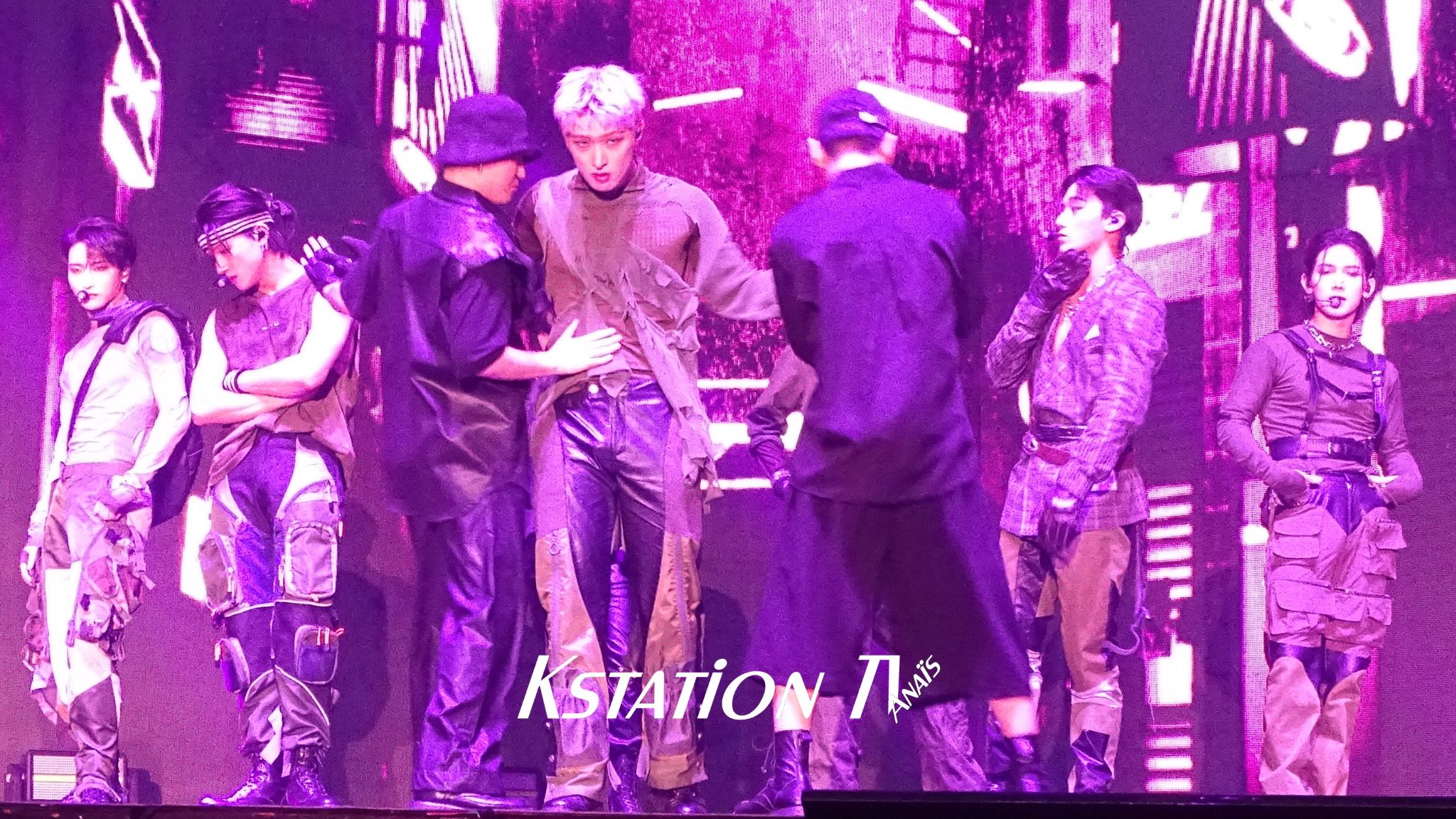 ATEEZ – Performance Outlaw (10) – KSTATION TV