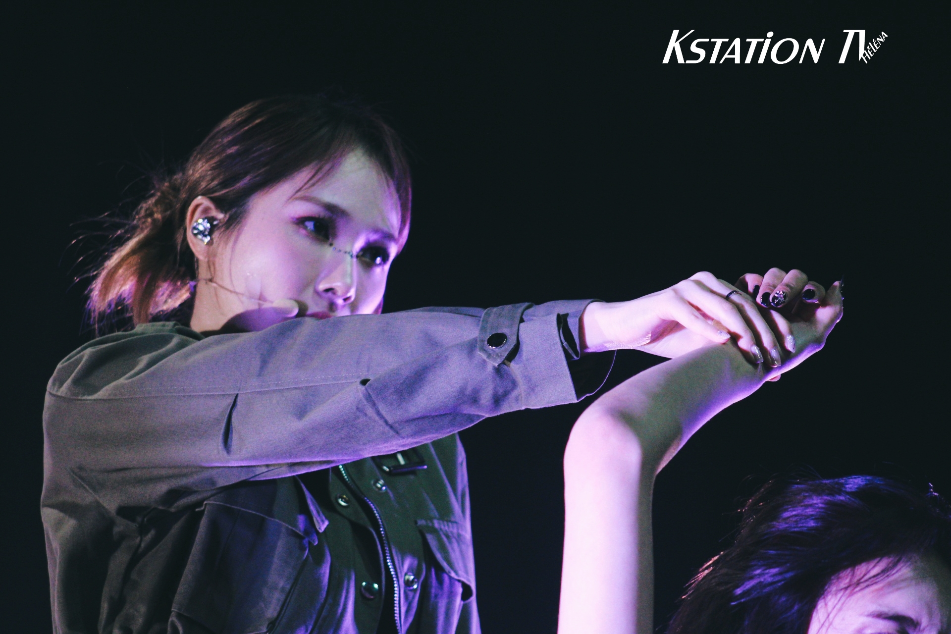 EVERGLOW – MIA « PIRATE » Performance – KSTATION TV